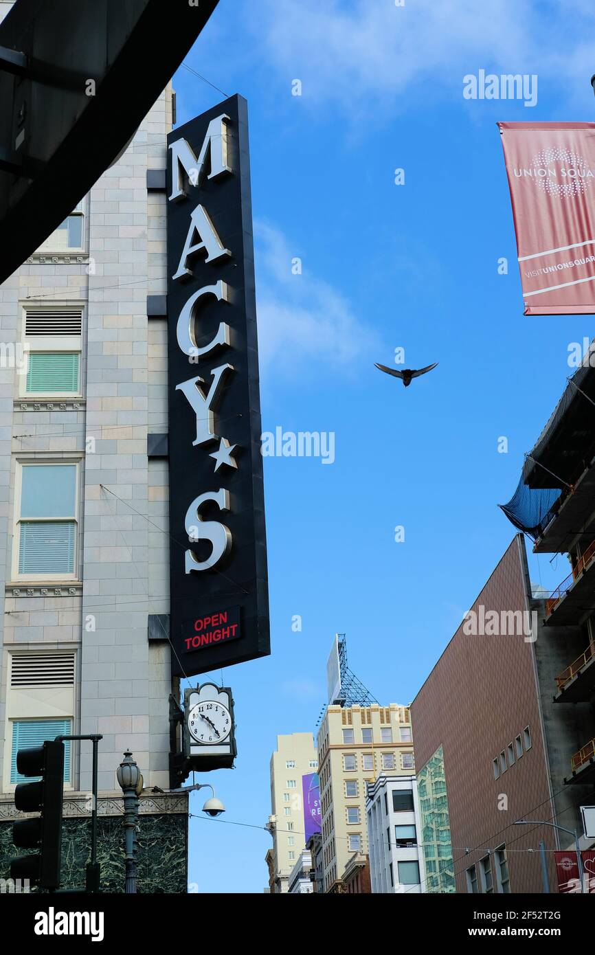 Macys Sign High Resolution Stock Photography and Images - Alamy
