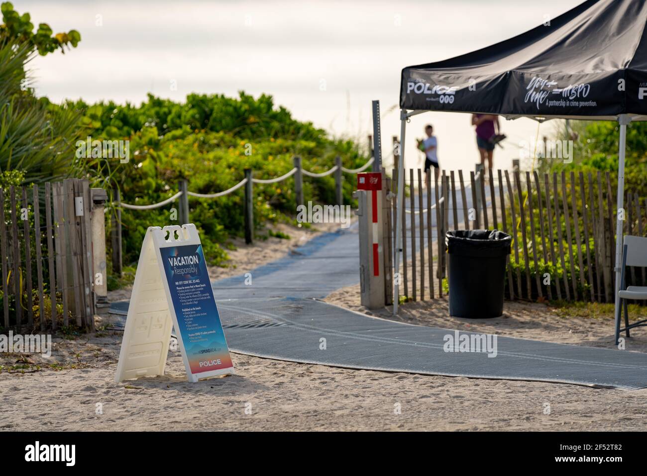 Police check point Miami Beach Spring Break 2021 Stock Photo - Alamy