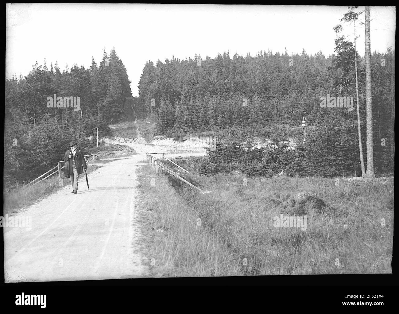 Hiking trail system Black and White Stock Photos & Images - Alamy