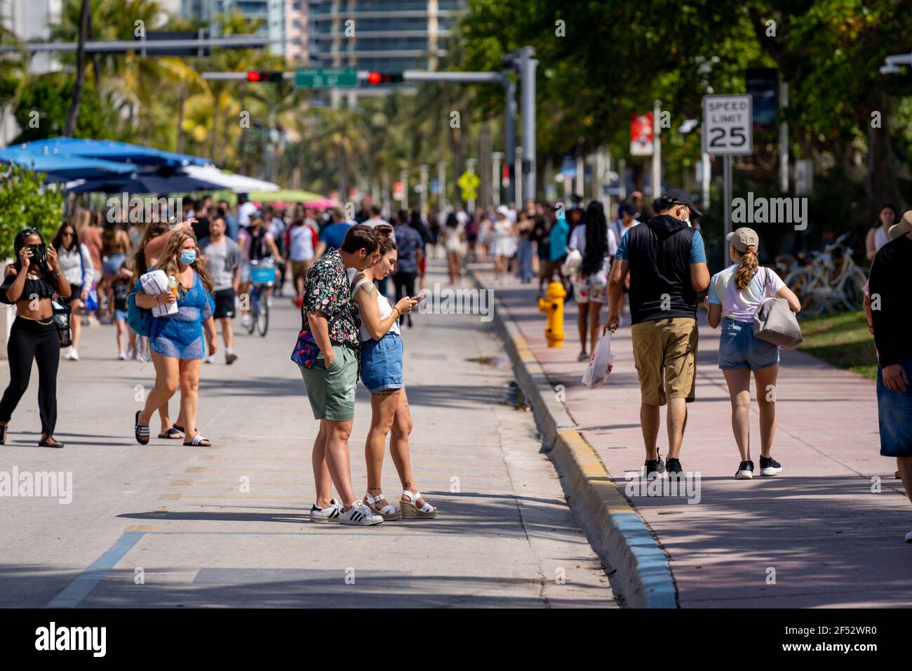 Busy streets Miami Beach Spring Break 2021 Stock Photo - Alamy
