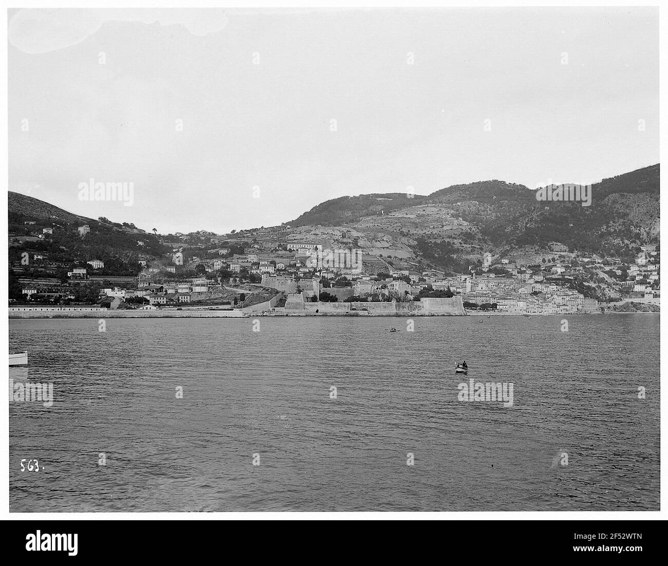 Beach side coast sea side Cut Out Stock Images & Pictures - Alamy