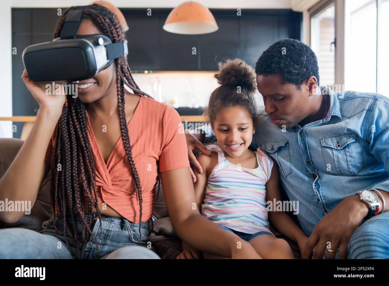 Vr family hi-res stock photography and images - Alamy