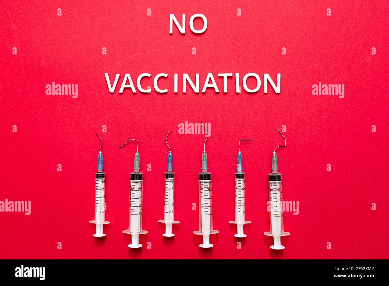 Vaccination syringe icon hi-res stock photography and images - Alamy