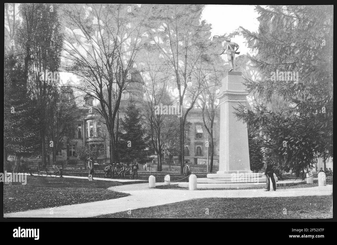 Oregon monuments Black and White Stock Photos & Images - Alamy