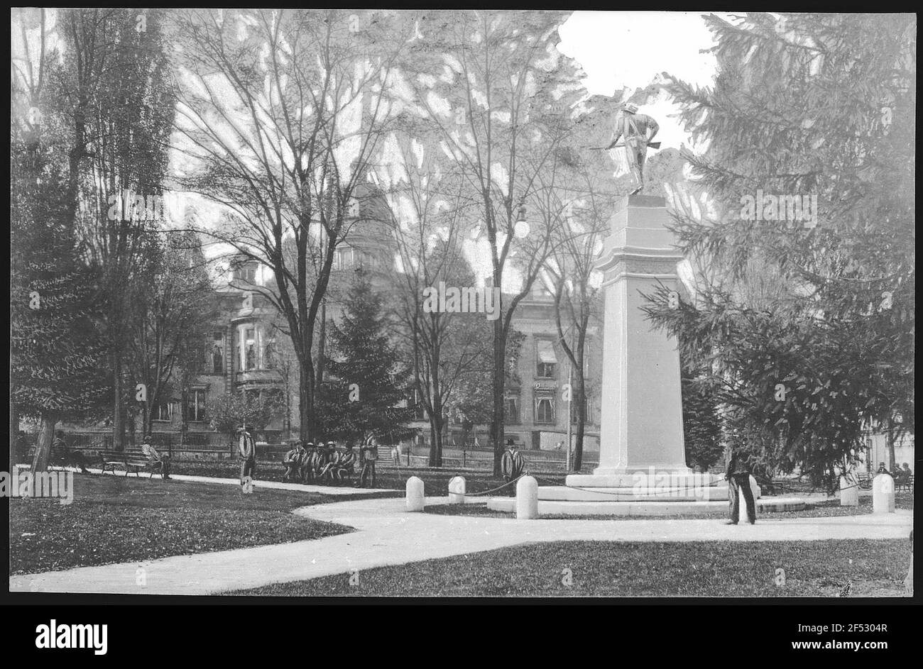 Portland, Oregon. Soldiers Monument and County Courthouse Stock Photo ...