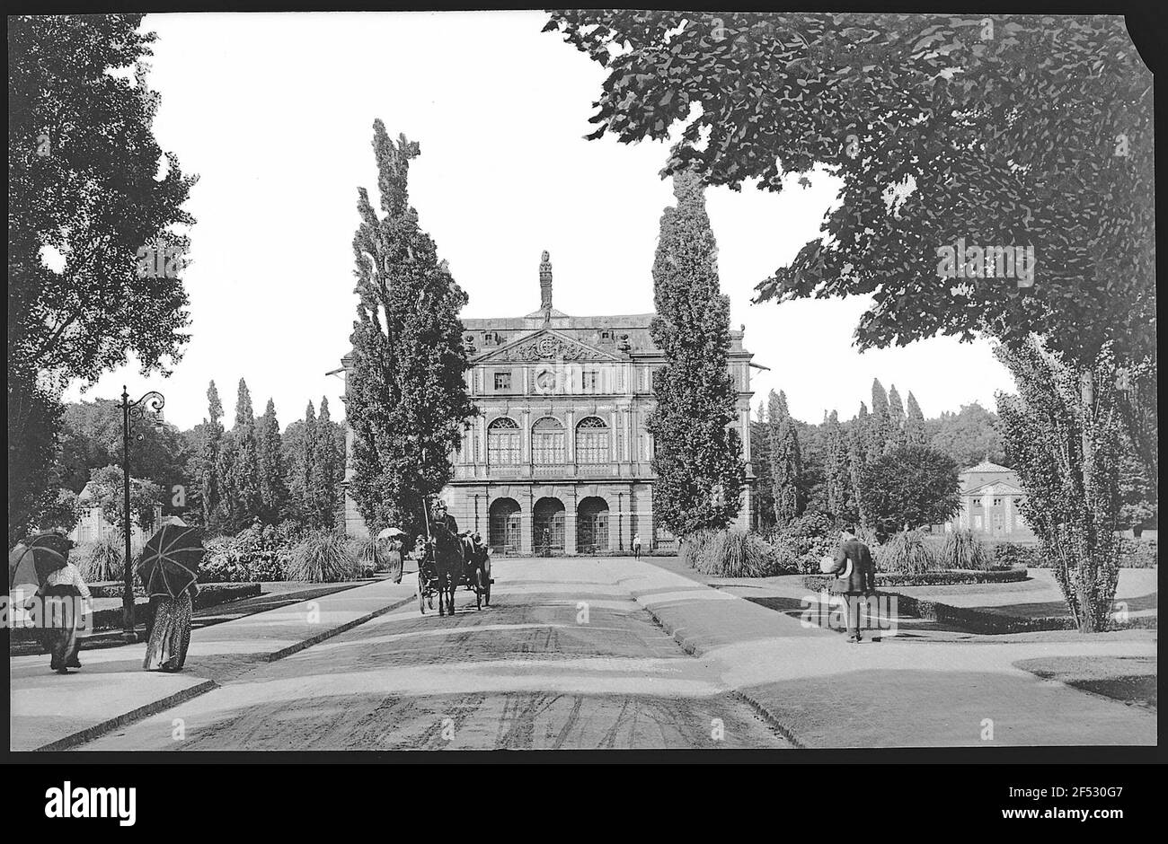 Royal family garden Black and White Stock Photos & Images - Alamy