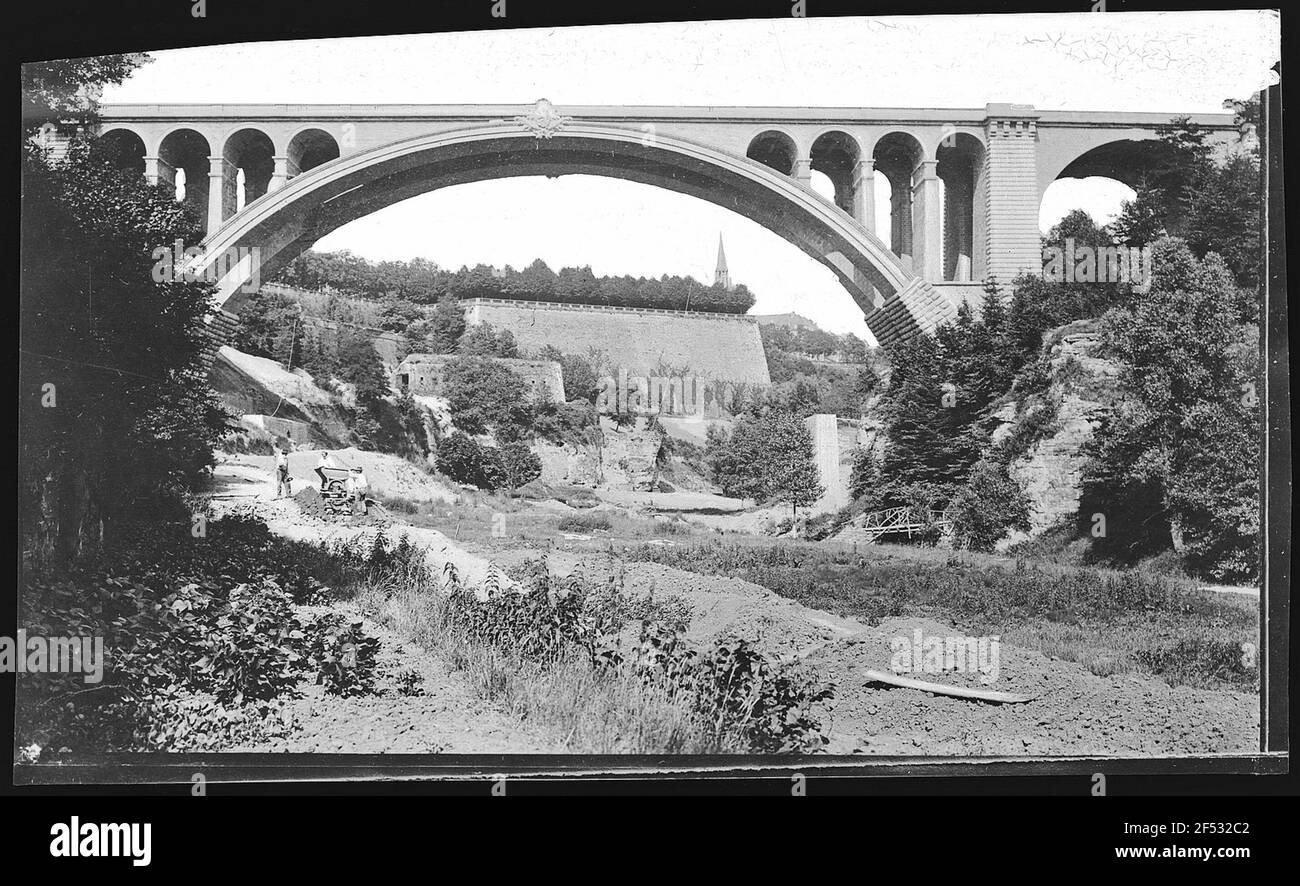 S of. Pout Adolphe Cots Obside Stock Photo - Alamy