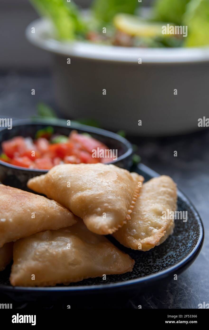 Arabic samosa hi-res stock photography and images - Alamy