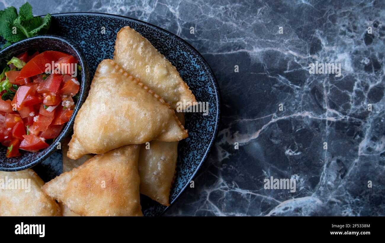Beef samosa hi-res stock photography and images - Alamy