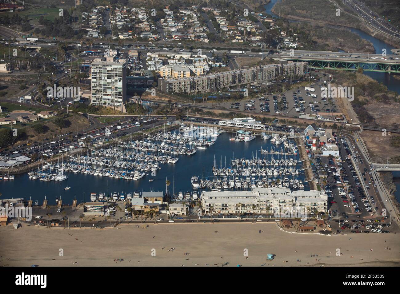 Aerial oceanside city hi-res stock photography and images - Alamy