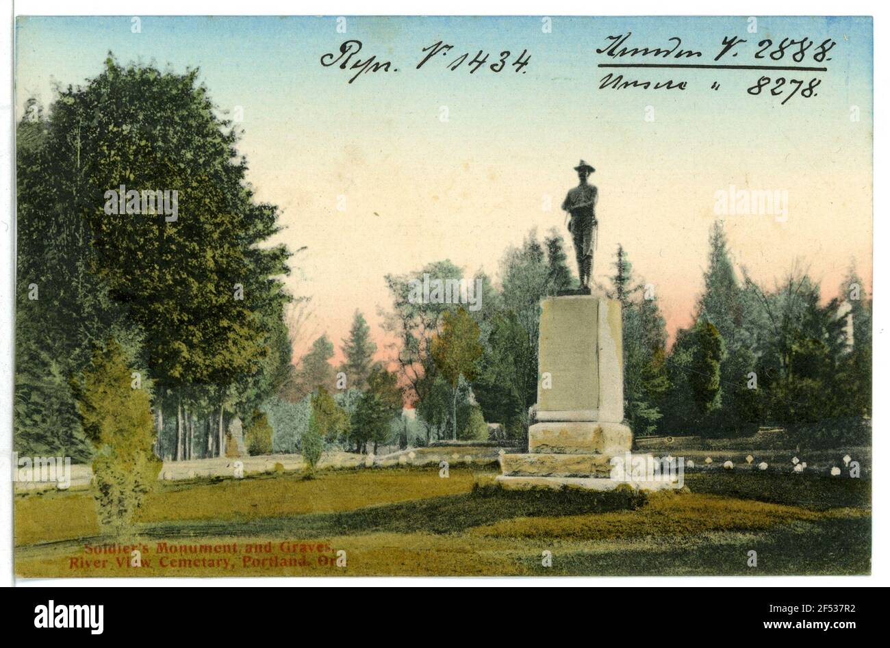 Soldiers Monument and Graves, River View Cemetery Portland, Oregon ...