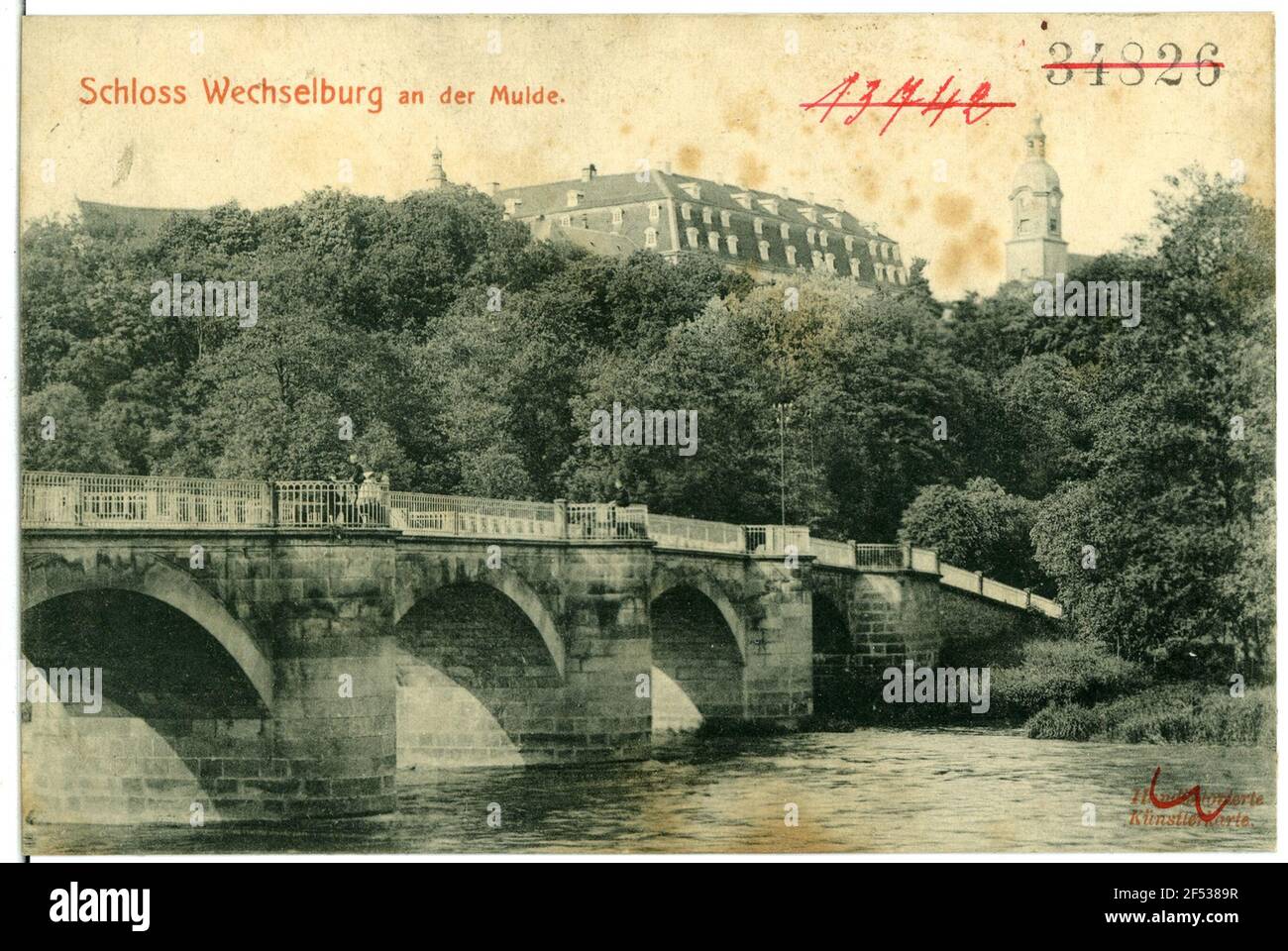 Trough bridges hi-res stock photography and images - Alamy