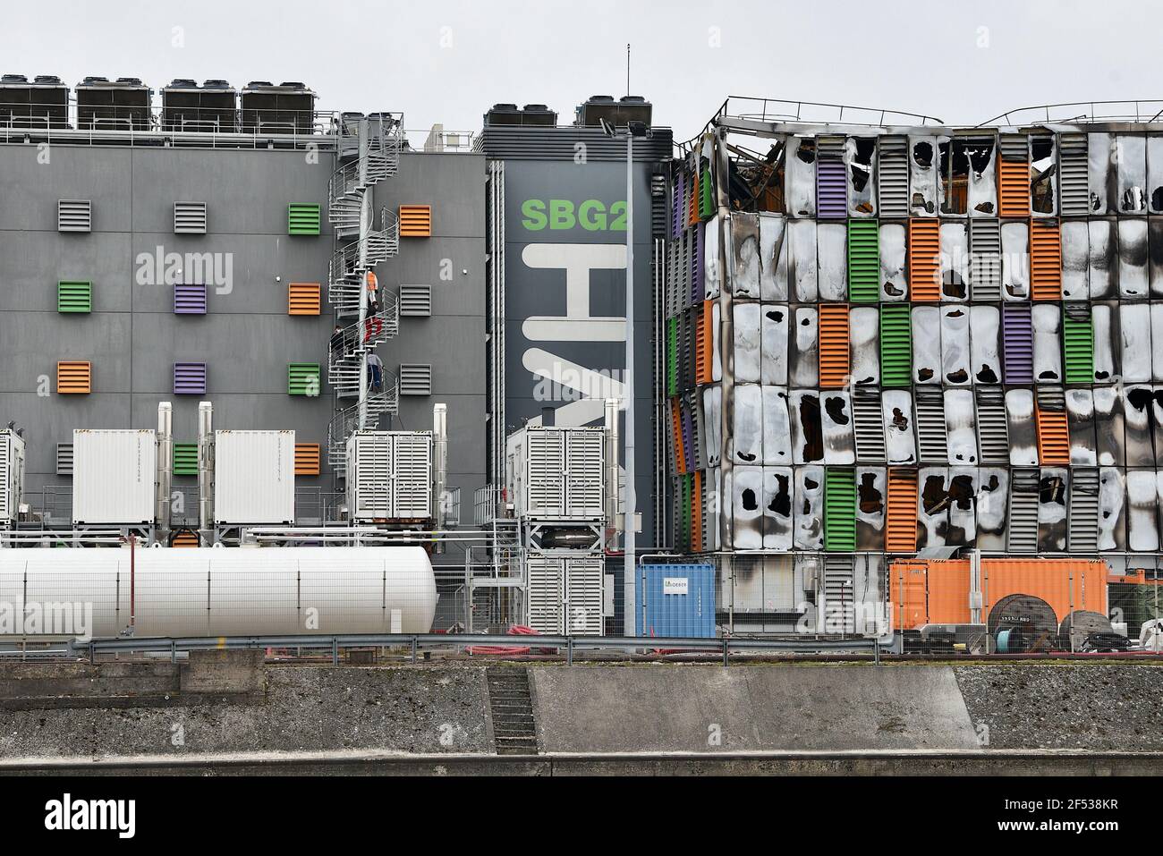 Datacenter building fire hi-res stock photography and images - Alamy