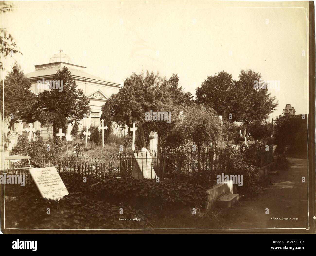 Dresden Plauen, old annual cemetery. Tombings Stock Photo - Alamy