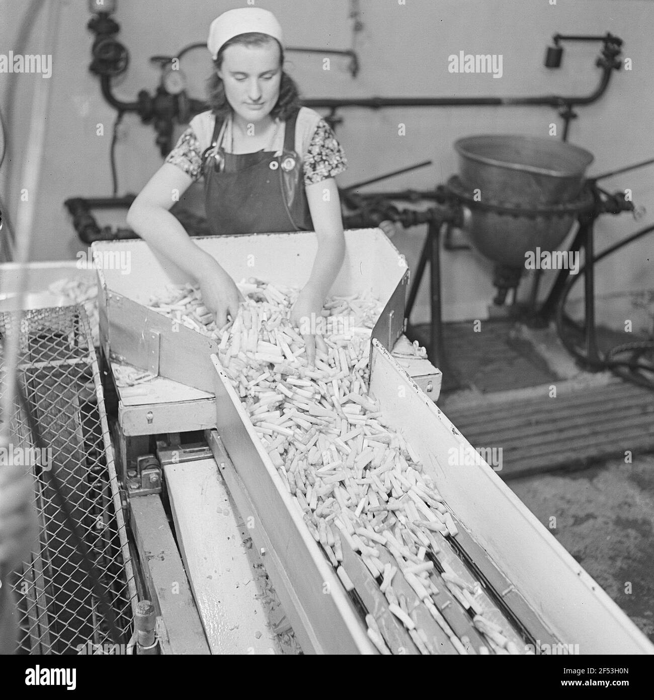 Sorting efficiency Black and White Stock Photos & Images - Alamy
