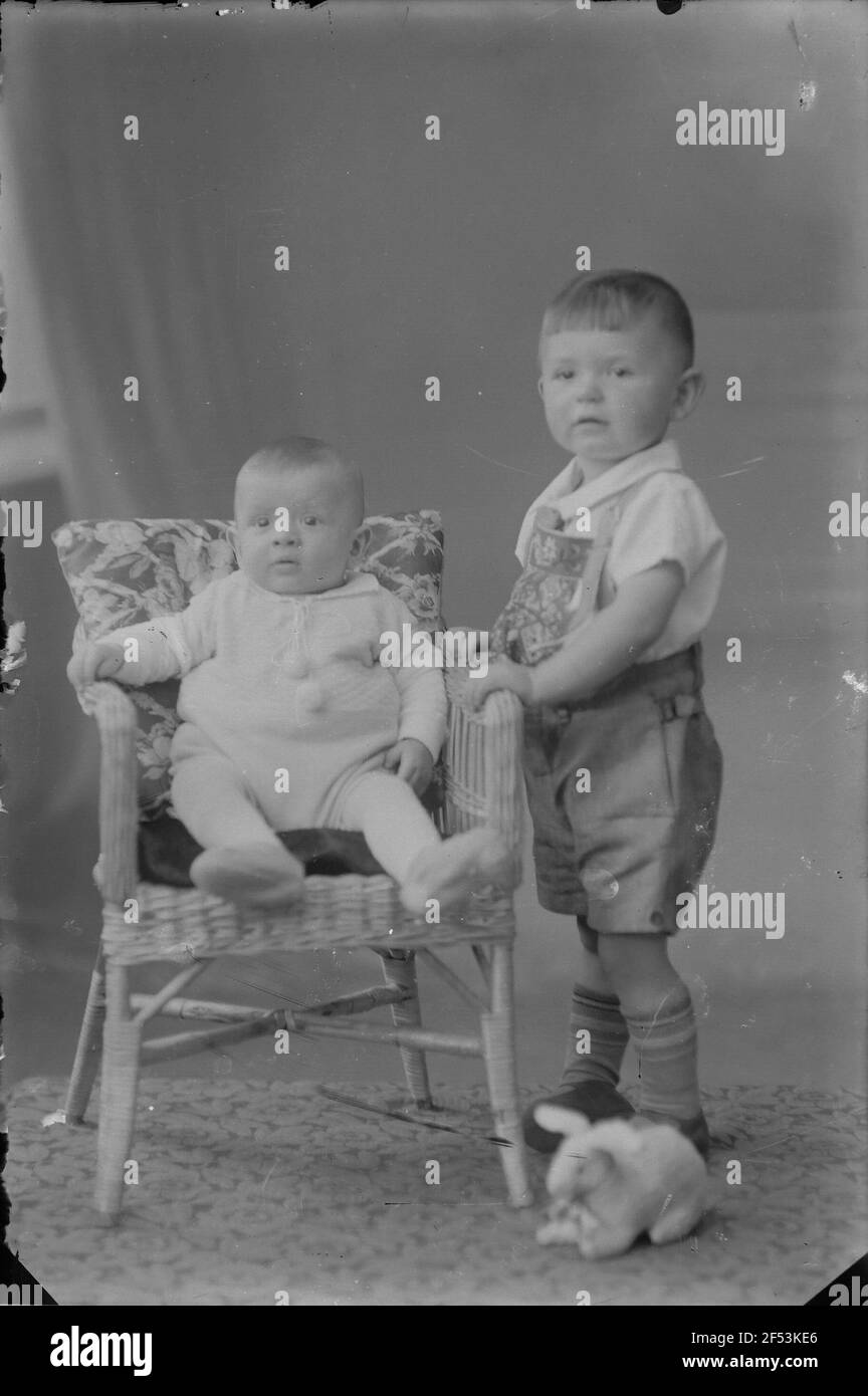 Overview brief Black and White Stock Photos & Images - Alamy