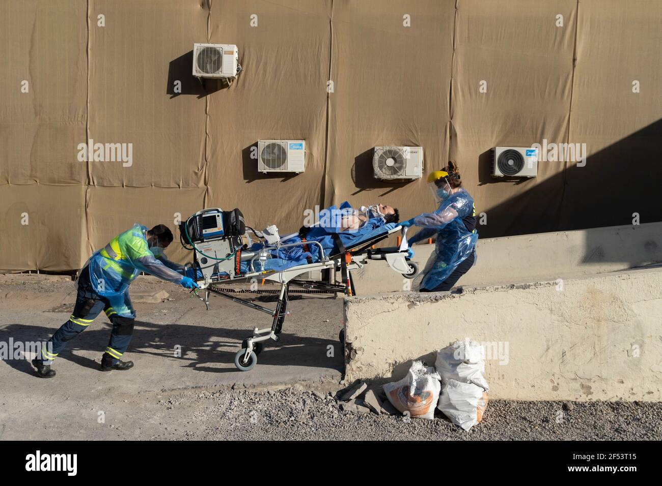 Santiago, Metropolitana, Chile. 23rd Mar, 2021. SAMU health personnel ...