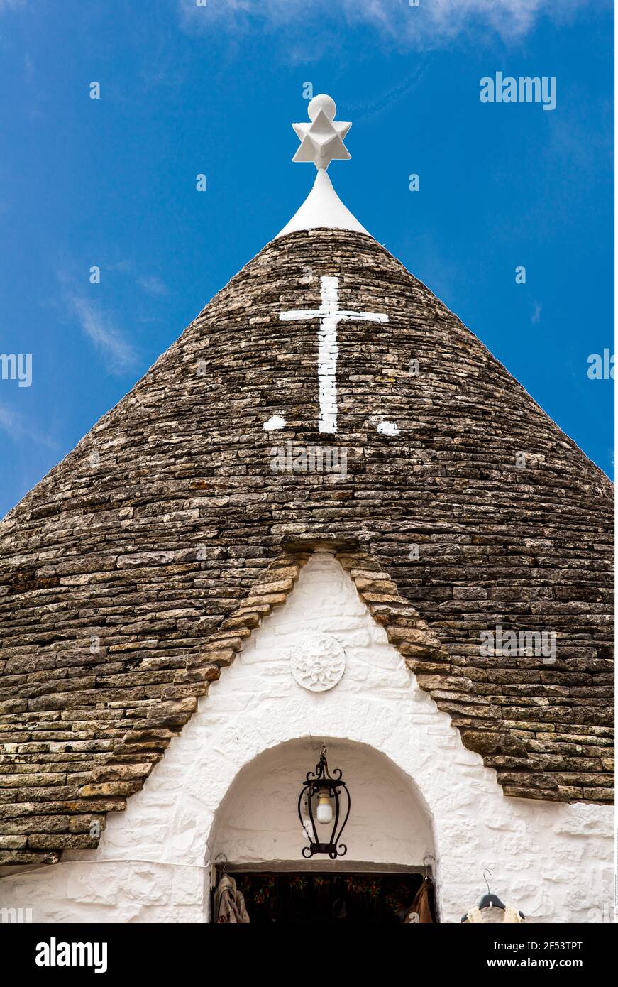 Trullo buildings hi-res stock photography and images - Alamy