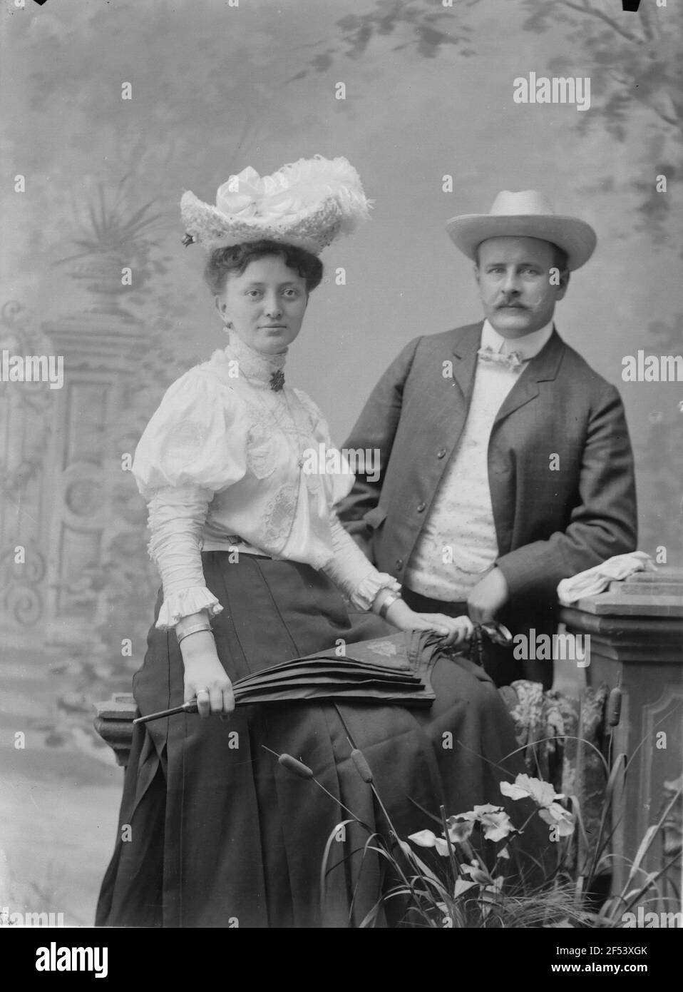 Early family photo Black and White Stock Photos & Images - Alamy