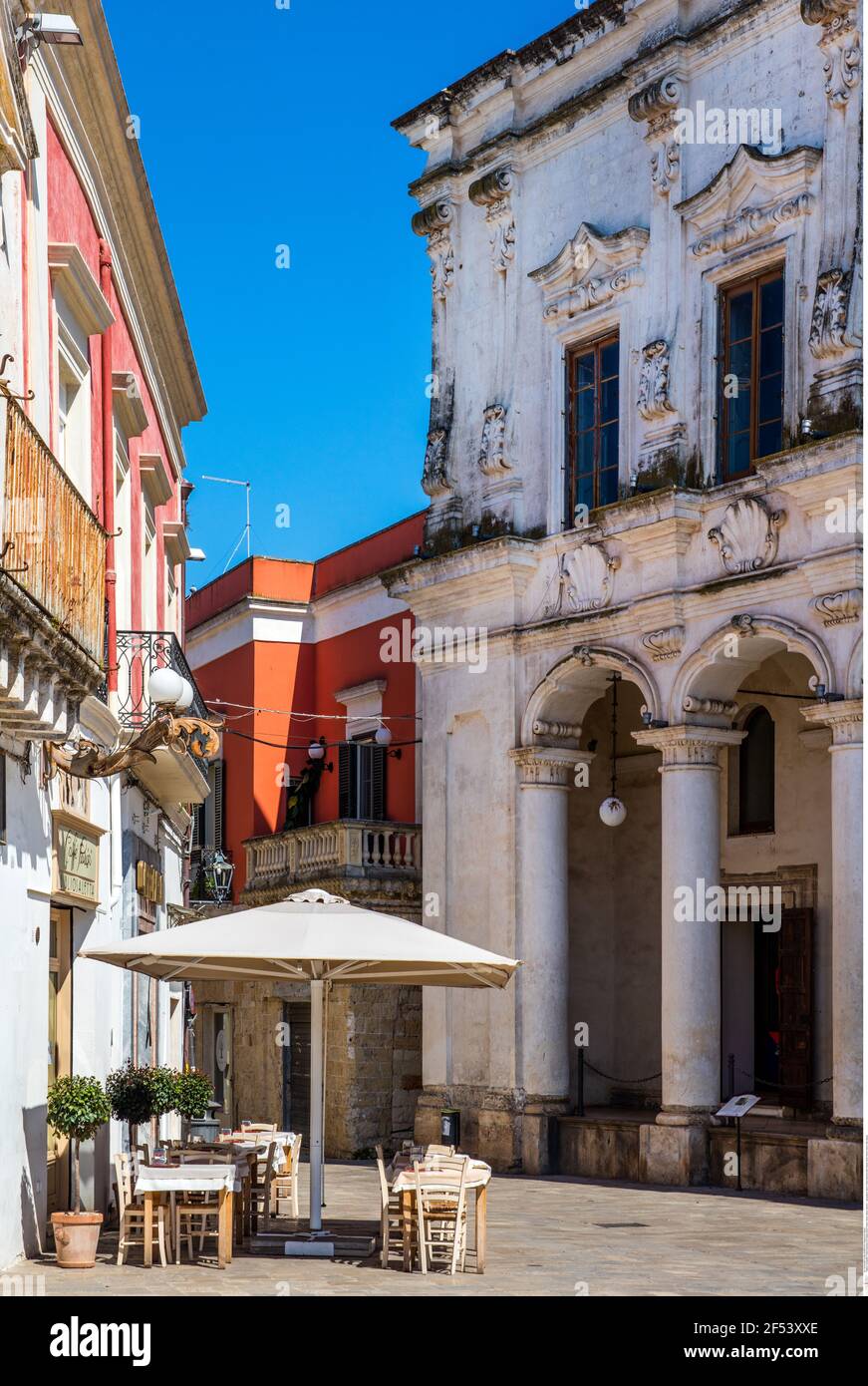 Salandra square hi-res stock photography and images - Alamy