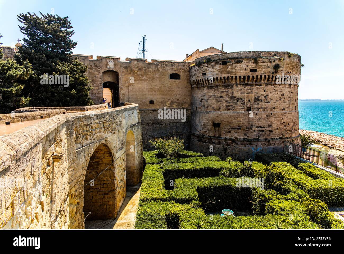 The old town of taranto hi-res stock photography and images - Alamy