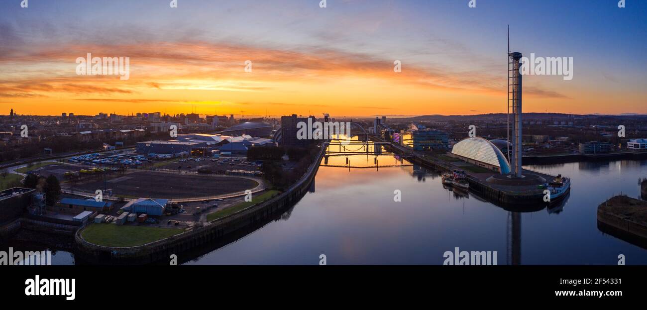 Sunrise over the river Clyde, Glasgow, Scotland, UK Stock Photo - Alamy