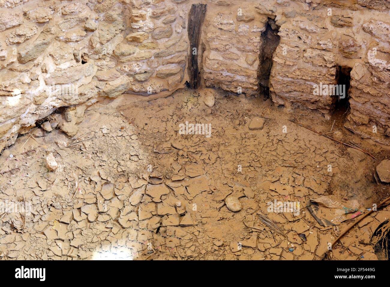 Spring of moses hi-res stock photography and images - Alamy