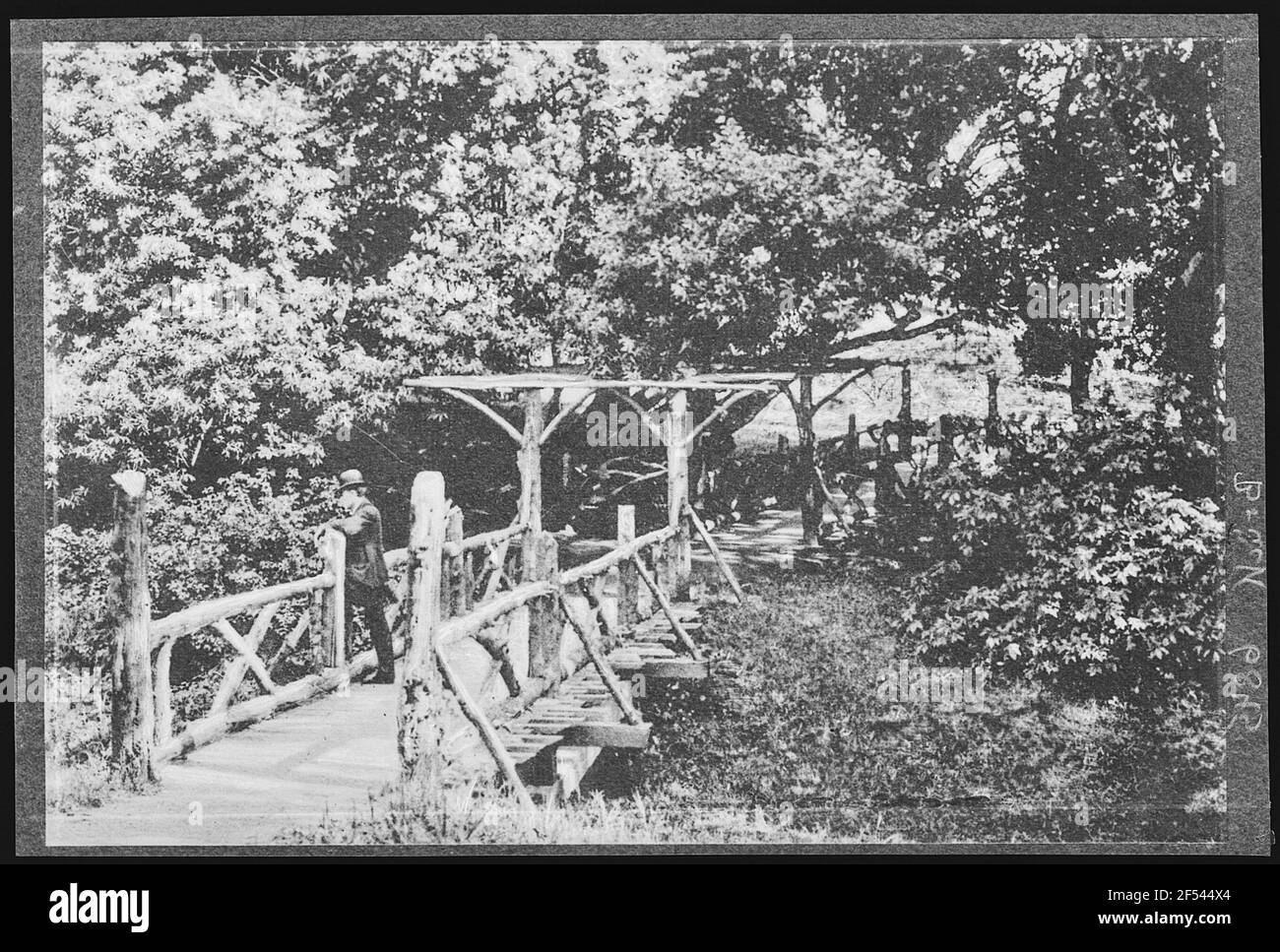 Rustic bridge university hi-res stock photography and images - Alamy