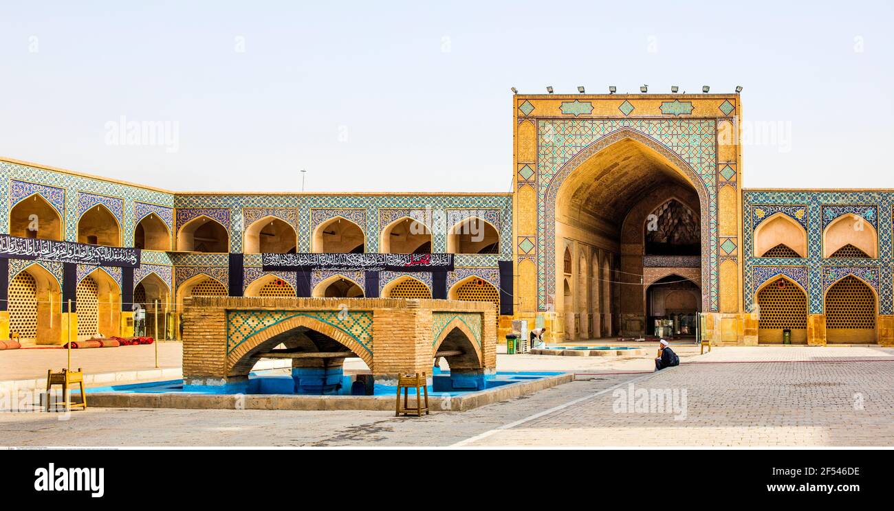 West iwan facade hi-res stock photography and images - Alamy