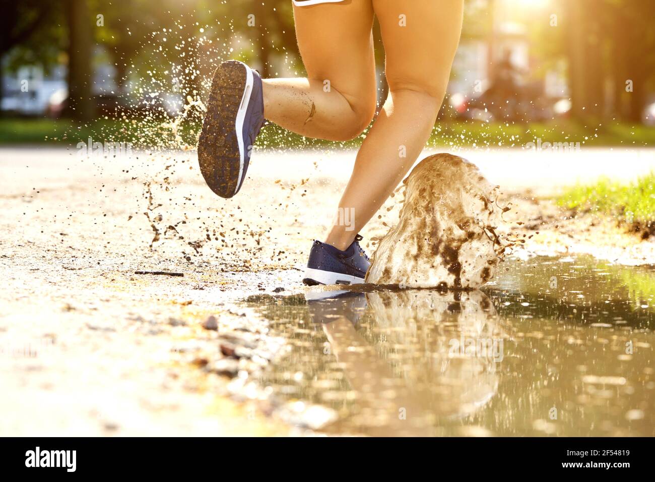 Splash of mud hi-res stock photography and images - Alamy