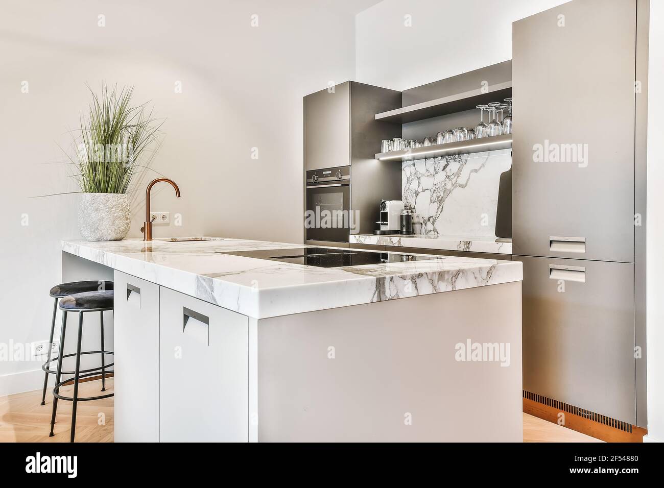 Modern kitchen design Stock Photo - Alamy