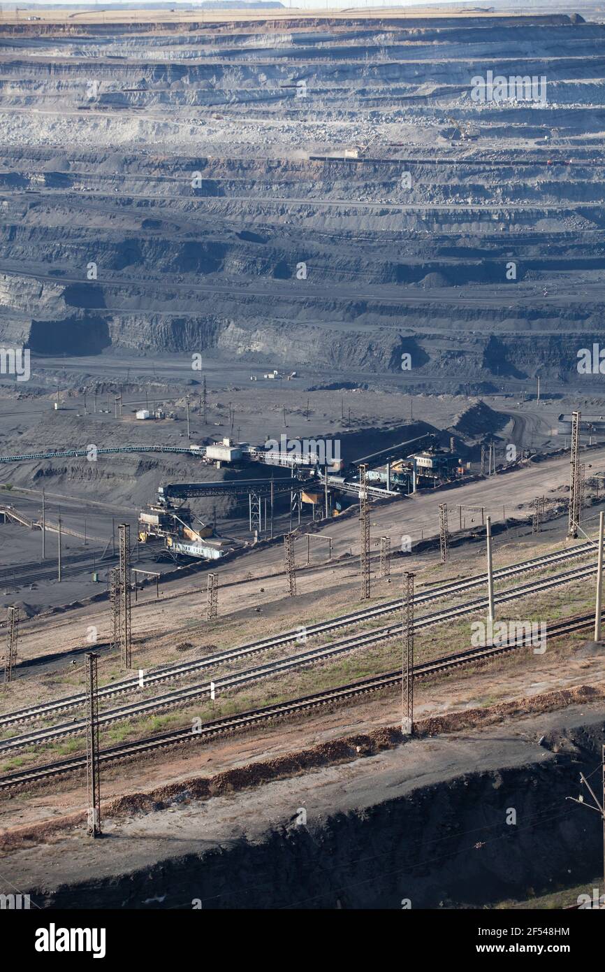 Grey day at coal mine hi-res stock photography and images - Alamy