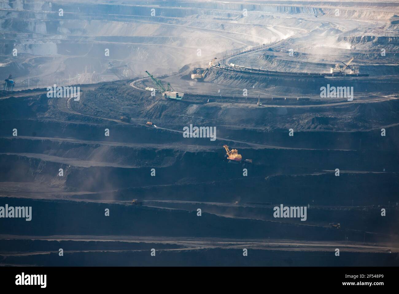 Open cast coal mine hi-res stock photography and images - Alamy