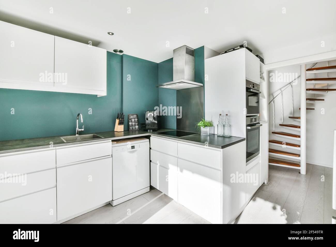 Bright kitchen design Stock Photo - Alamy