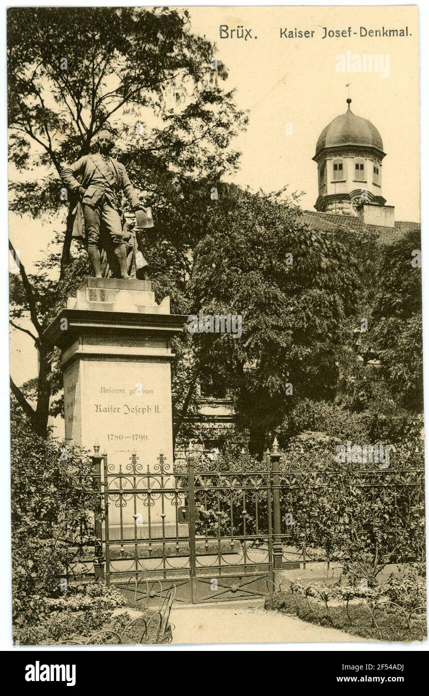 Monument of the republic Cut Out Stock Images & Pictures - Alamy