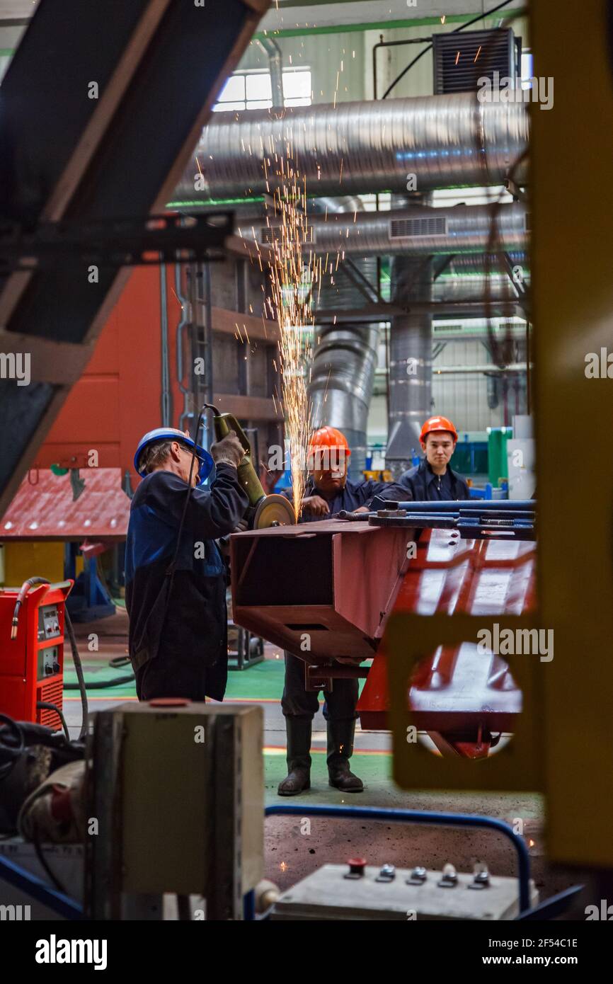 Grinder sparks engineering industrial angle grinder helmet hi-res stock ...