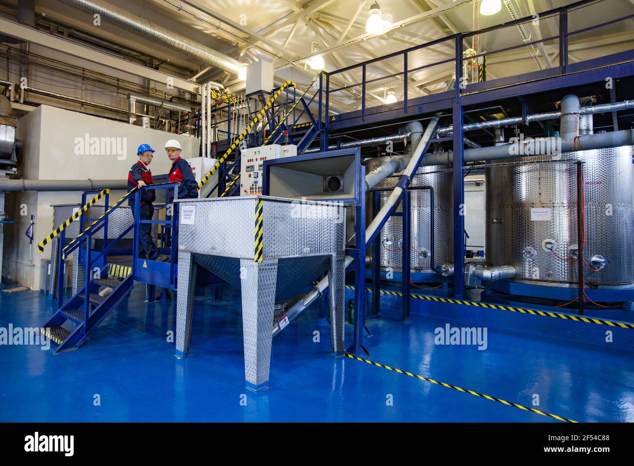 Explosive materials hi-res stock photography and images - Alamy