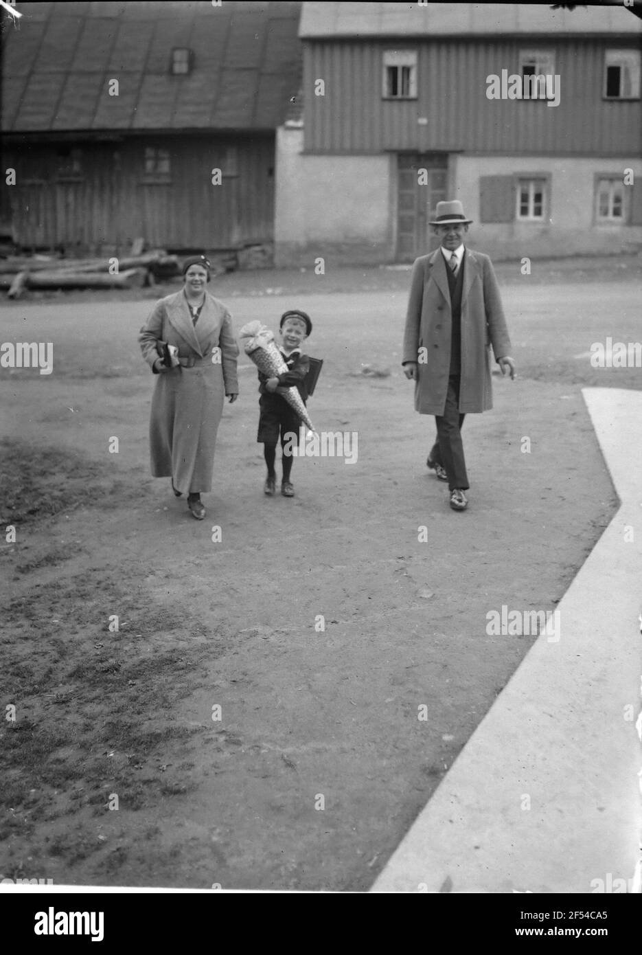 Werner Krauße as a schoolman with mother and uncle Karl Stock Photo - Alamy
