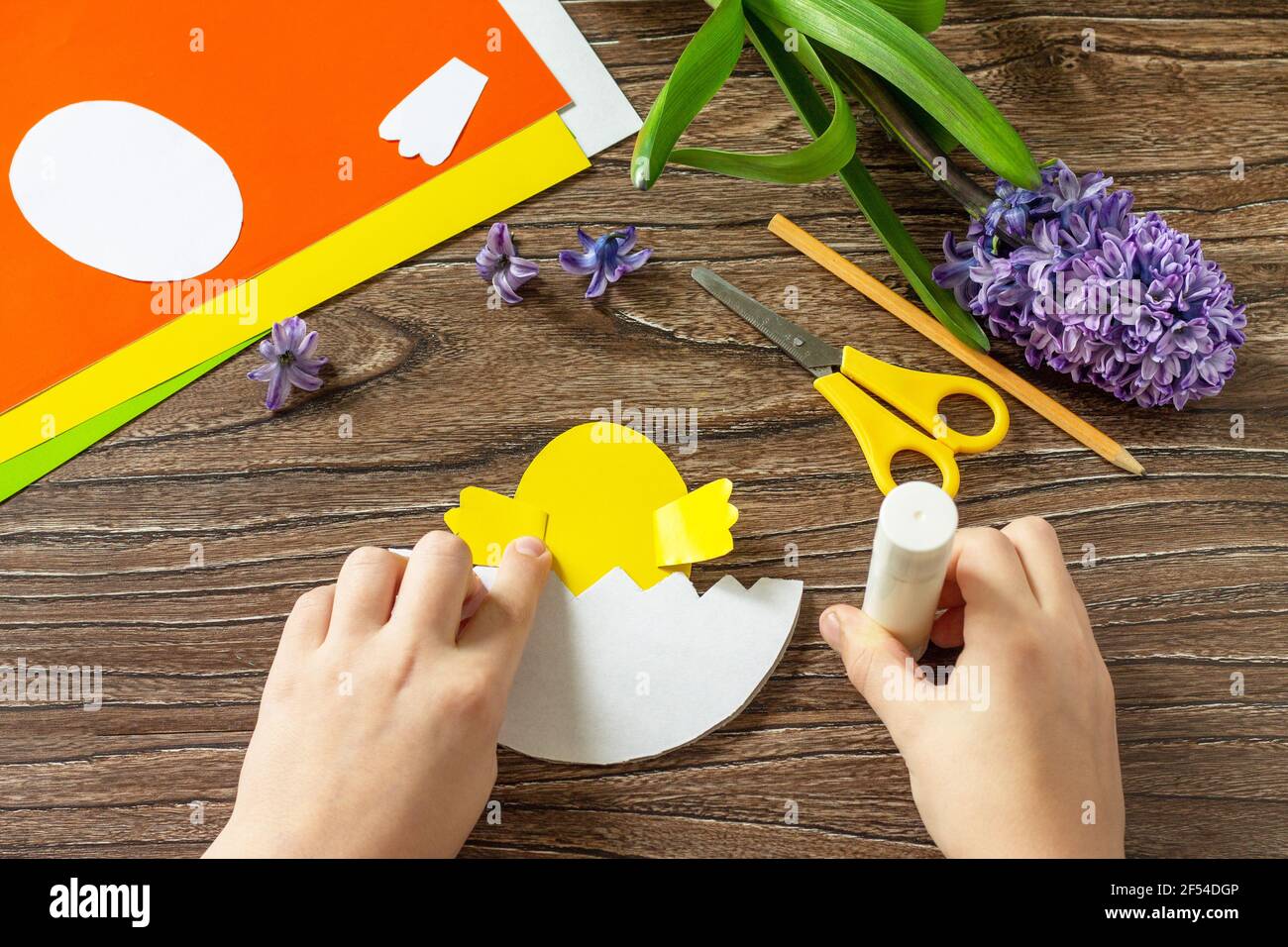 Instruction step 6. Paper Easter egg gift with a chicken. Easter ...