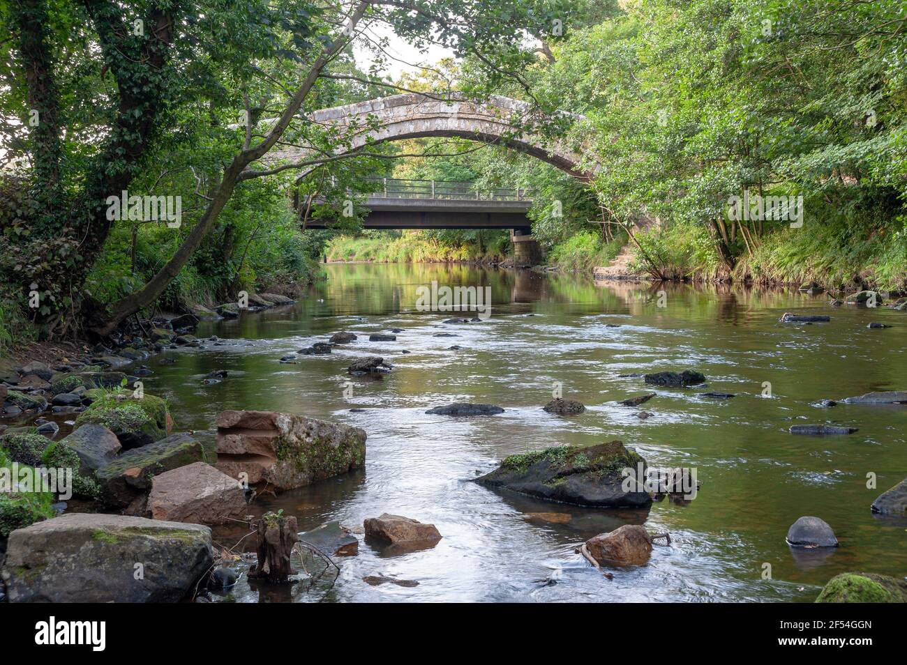 River esk bridge hi-res stock photography and images - Alamy