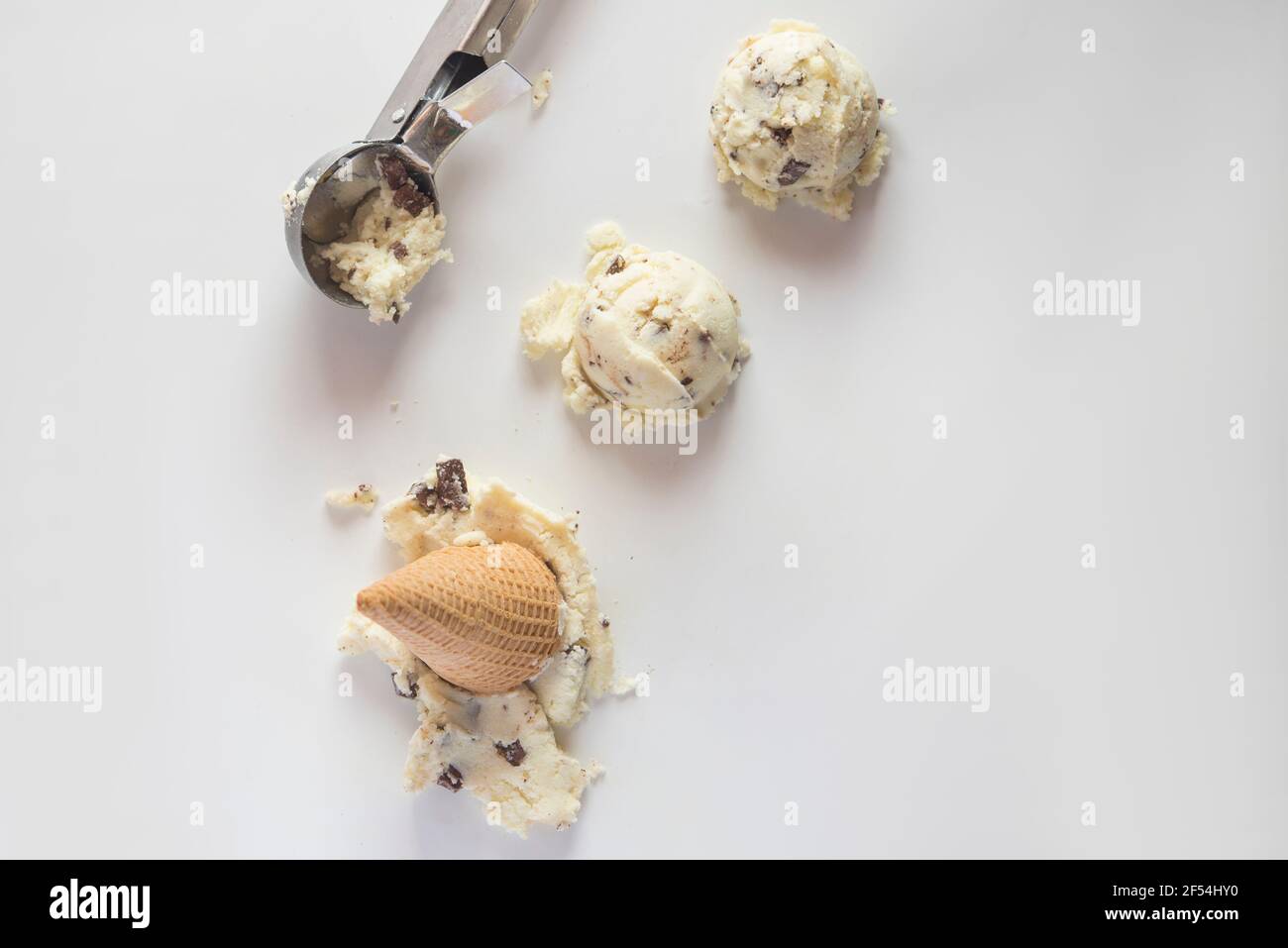 Round top ice cream hi-res stock photography and images - Alamy