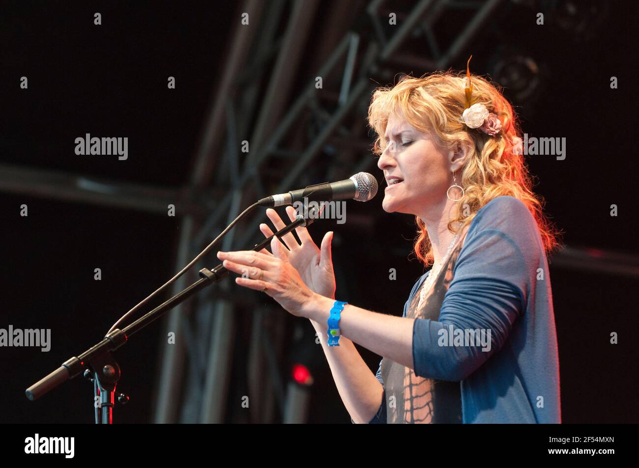 Eddie reader musician hi-res stock photography and images - Alamy