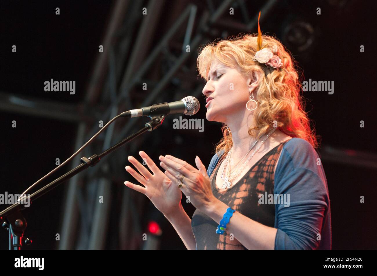 Eddi Reader Musician High Resolution Stock Photography and Images - Alamy