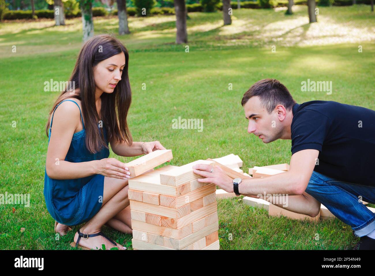 Giant wooden blocks hi-res stock photography and images - Alamy