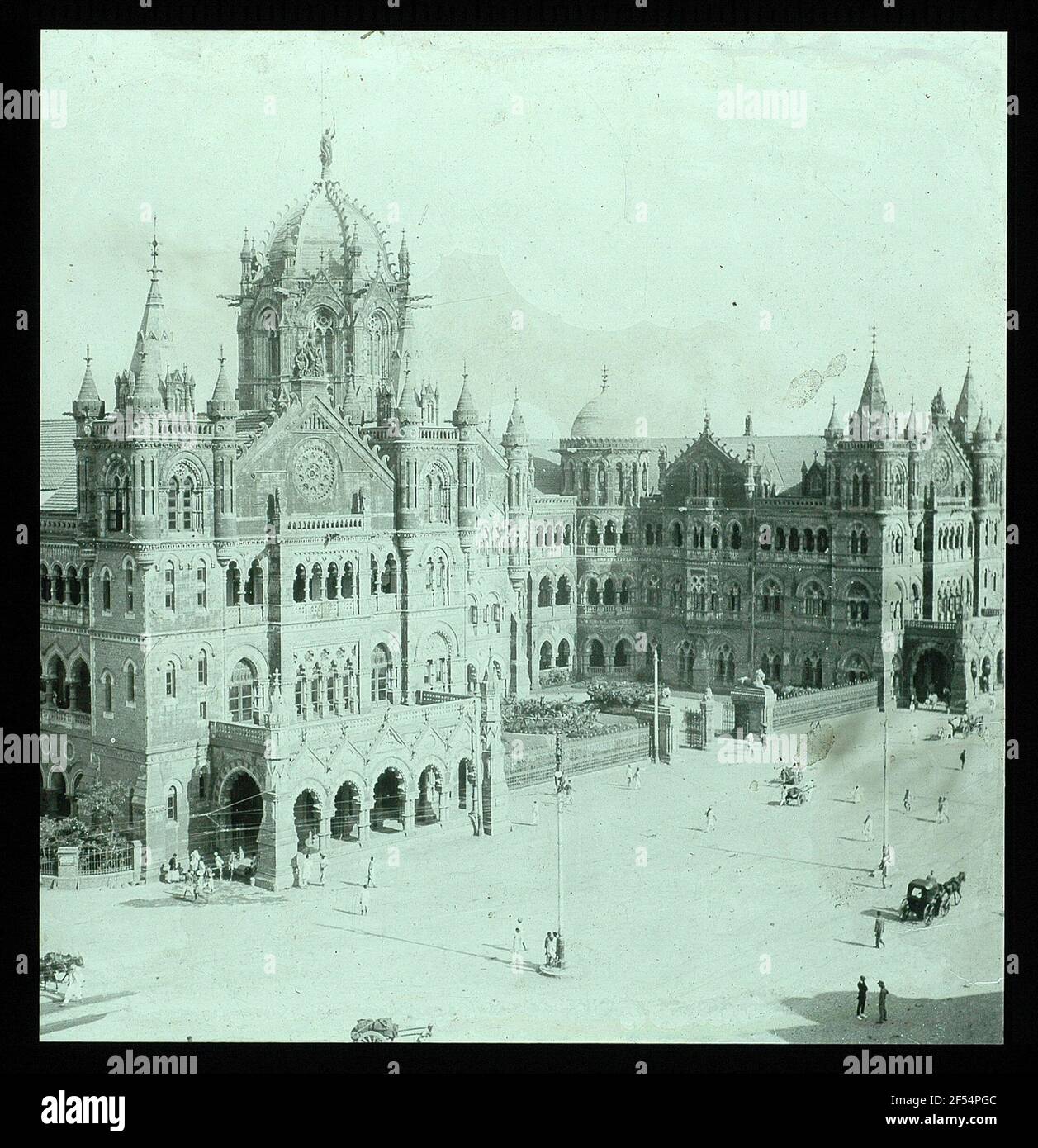 Bombay, India. Victoria train station (since 1996: Chhatrapati Shivaji ...