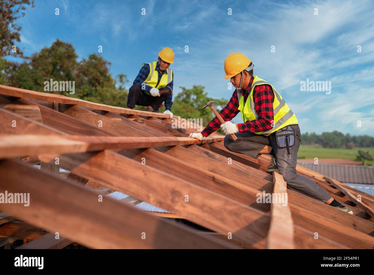 Rooftop teamwork hi-res stock photography and images - Alamy