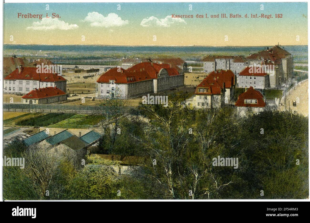 World war i barracks construction hi-res stock photography and images ...