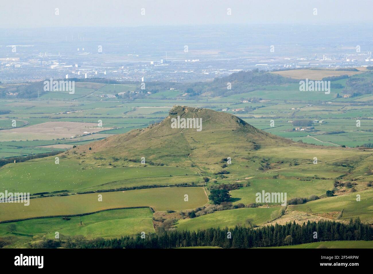 Roseberry Topping, on the Cleveland Yorkshire border, Teeside, North ...