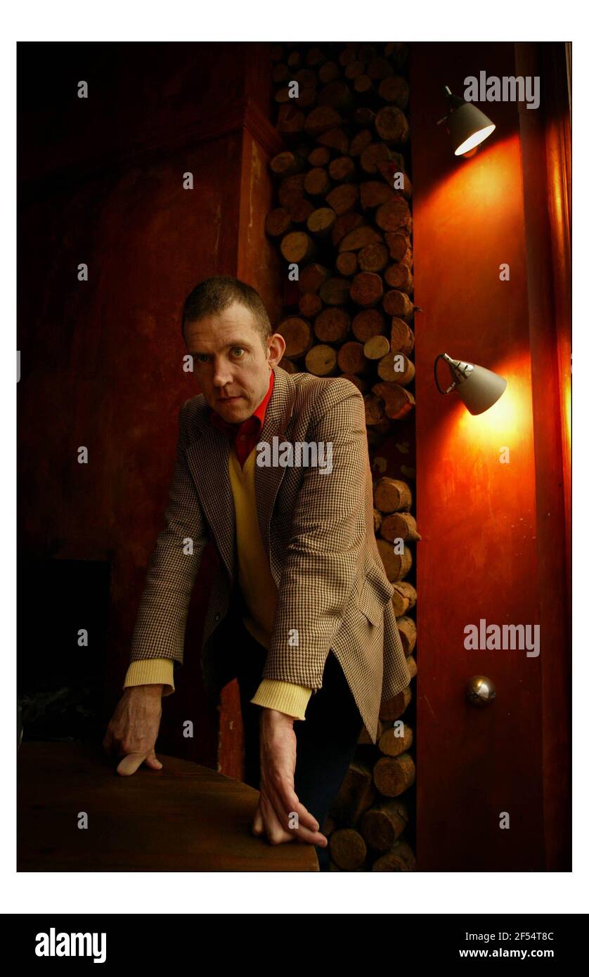 Martin Creed.......Artistpic David Sandison 21/9/2004 Stock Photo - Alamy