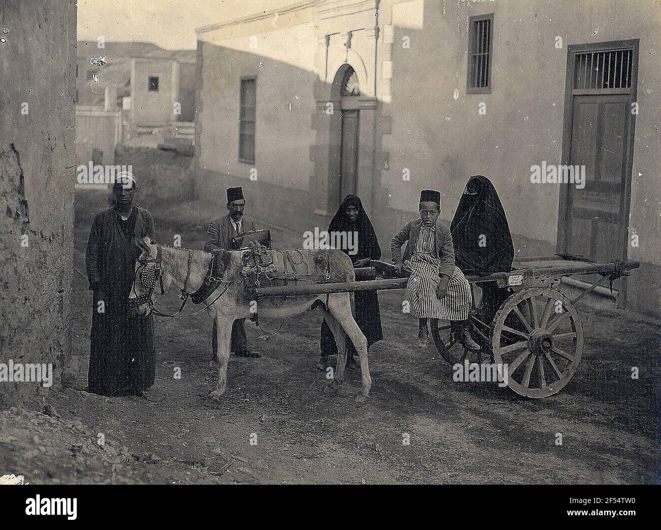 Charrette hi-res stock photography and images - Alamy